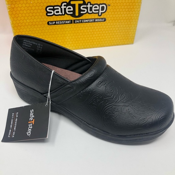 Safe T Step | Shoes | New Safe T Step Slip Resistant Gretchen Clog ...